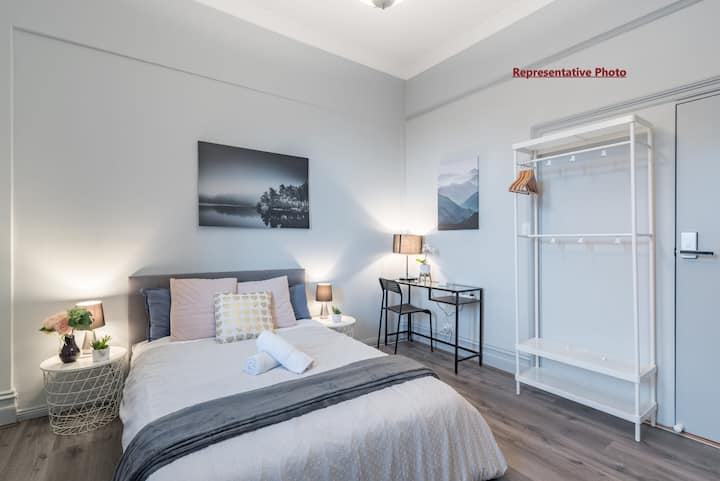 Tranquil Double Room - Next To Bus Station & Park - Burwood