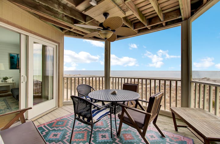 204 B Port O Call By Avantstay | Beachfront Condo! - Mount Pleasant, SC