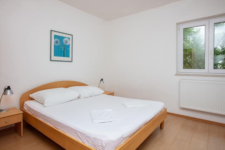 A-22405-a Appartement D'une Chambre Avec Le Balcon - Murter