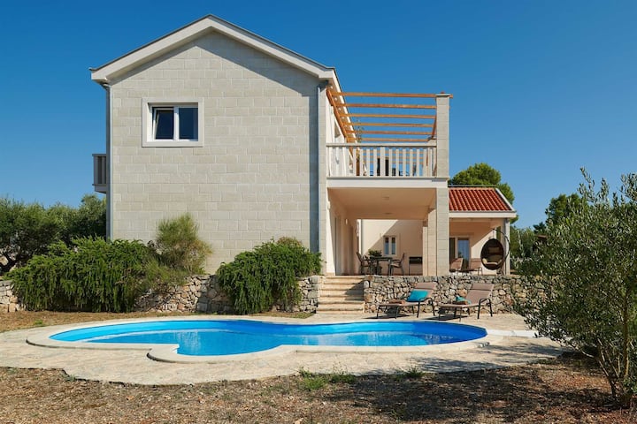 Villa De Luxe Zeus I. Avec Piscine - Hvar
