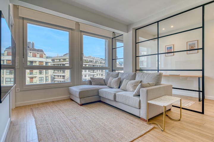 Triunfo Suite: 1 Min From La Concha Beach |Monthly - San Sebastian