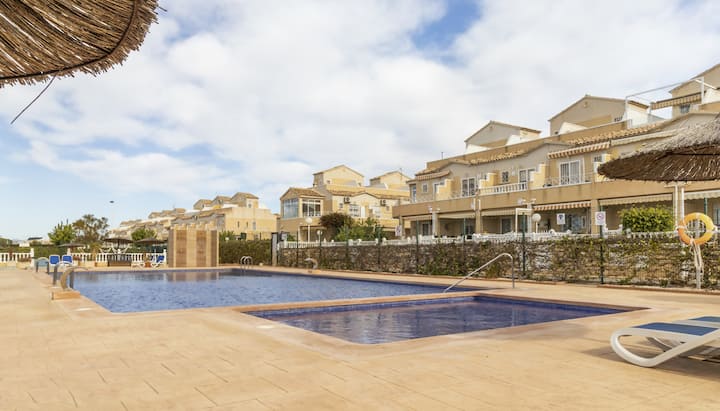Magnifique Bungalow Avec Piscine - Torrevieja