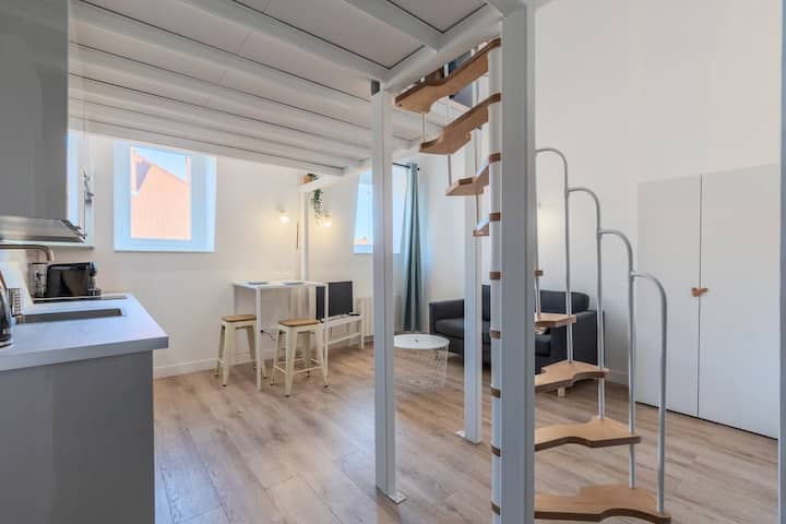 Appartement 1 Chambre En Duplex Avec Parking Privé - Menen