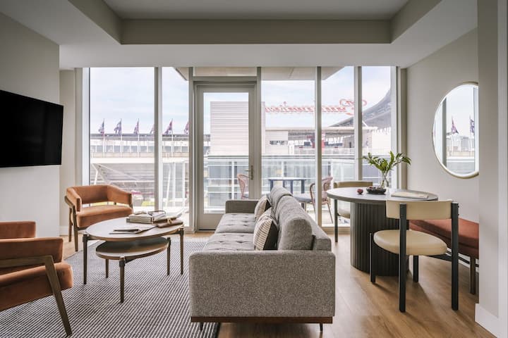 Sonder At North Loop Green | 2br W/ City View - Minneapolis