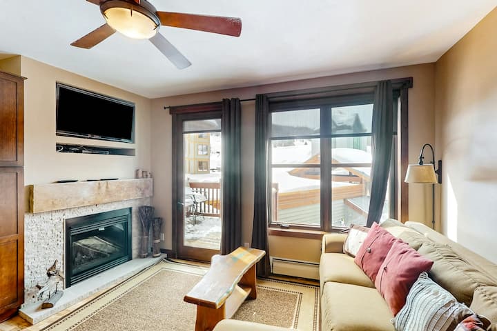 Ski-in/out Center Village Studio With Hot Tub - Copper Mountain, CO