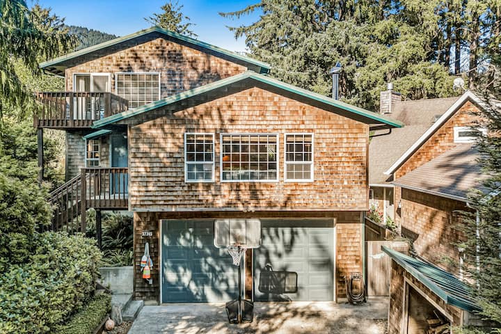 Cozy Home 4 Blocks From The Beach With Deck - Manzanita, OR