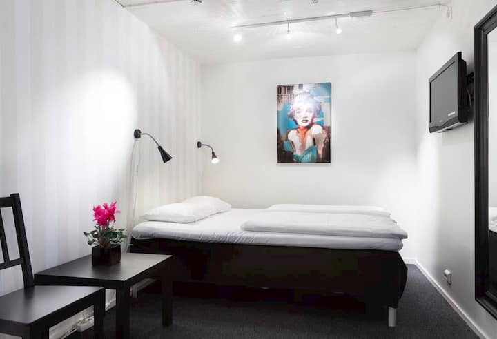 Double Bedroom, Private Bathroom - No Window - Stockholm