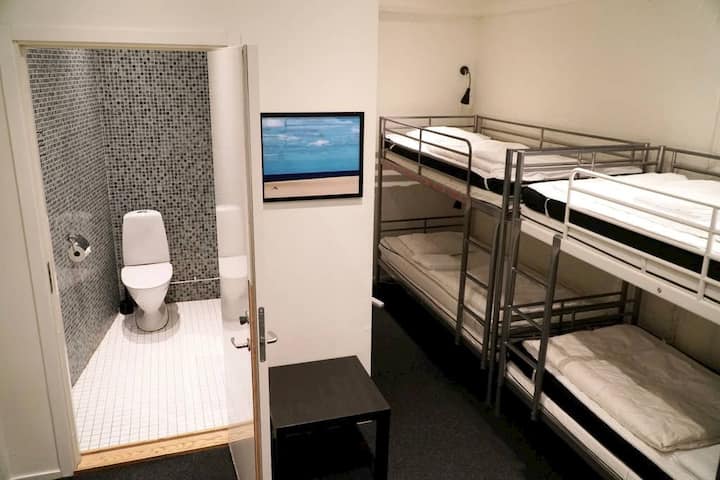 6-bedroom Private Bathroom Kungsholmen (No Window) - Stockholm