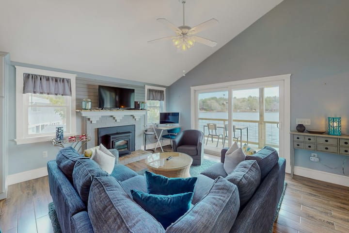 Lakefront 2br With Kayaks & Games - Dog-friendly - Myles Standish State Forest, Carver