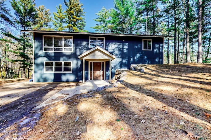 3br Home Near Downtown & Beach W/fireplace & Grill - Eagle River, WI