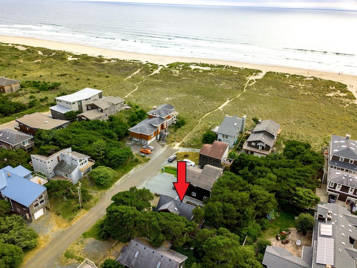 Cozy Beach House, Fenced Yard • Family & Pets - Manzanita, OR
