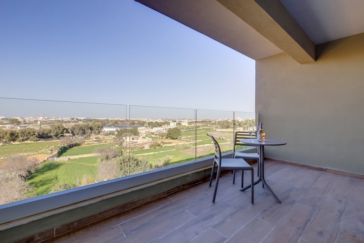 Upscale 2br Retreat With Shared Pool - Málta