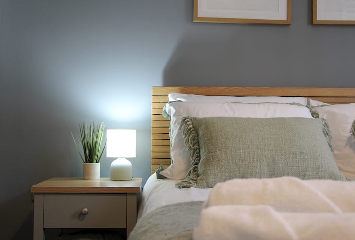 New, Luxury Apartment In Town Centre - Winchcombe