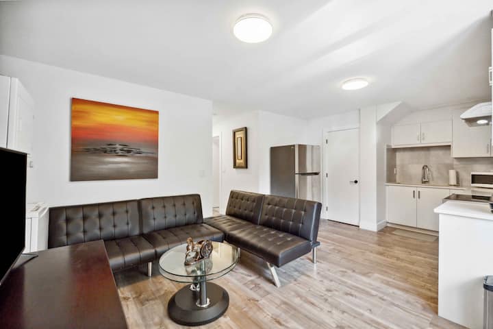 Amazing 2bed 1bath Private Suite - 블레인