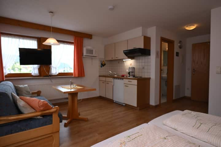 Beate 6: 1-room Apartment For 2 Guests - Riezlern