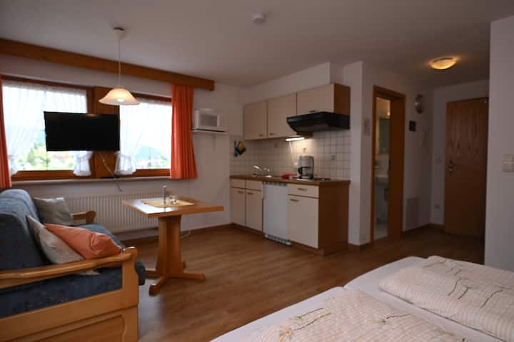 Beate 6: 1-room Apartment For 2 Guests - Mittelberg