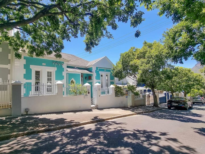 Standard 3-bedroom Cottage - Cape Town