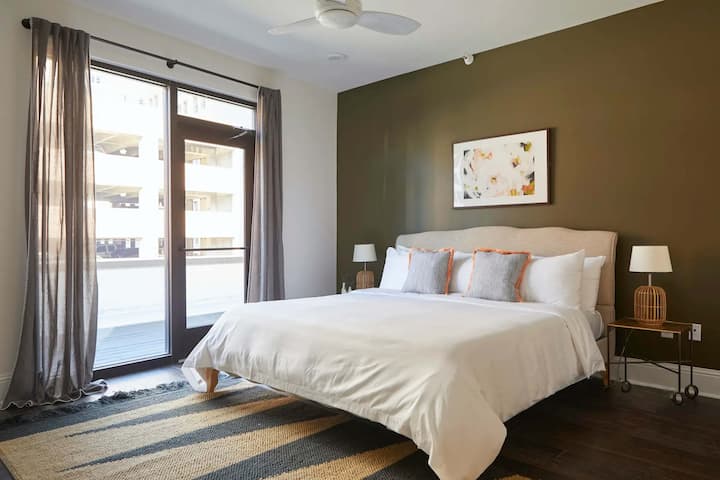 Roami At St. Charles | 1 Bedroom W/ Terrace - ニューオーリンズ, LA