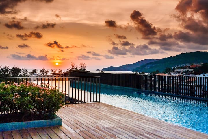 The Deck 2br, Walk To Beach, Rooftop Pool & Gym - Patong