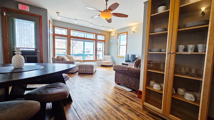 M22 Vacation Rentals - Unit 2 - Frankfort