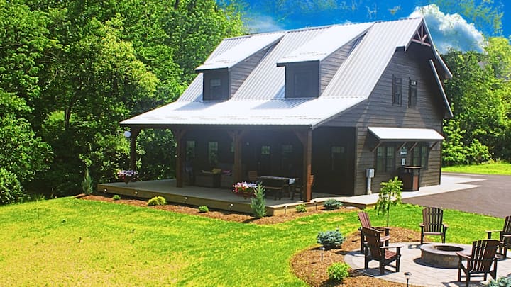 The Dragonfly At Water's Edge Cabins - Berlin, OH