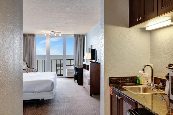 Bayview Hideaway - Intimate Studio Retreat With Ki - Miramar Beach, FL
