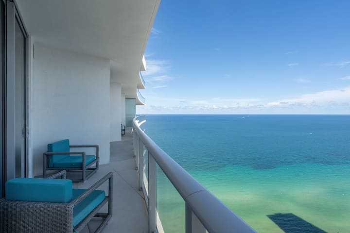 Luxury Penthouse! 4 Bdr With Resort Amenities - Hollywood, FL