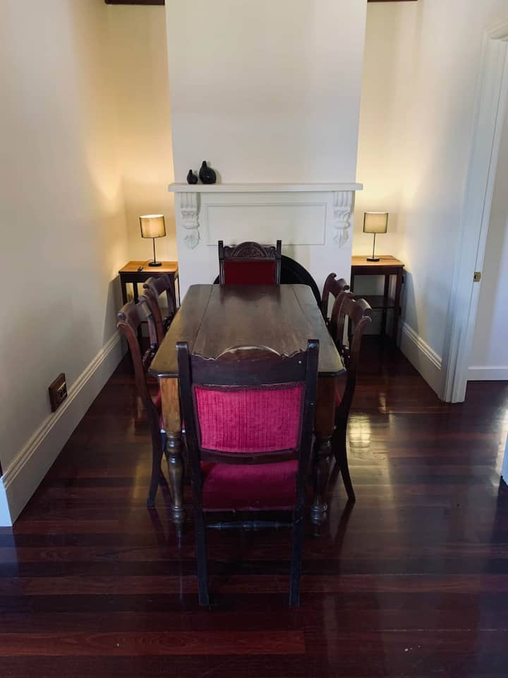 The Globe Cottage - Castlemaine