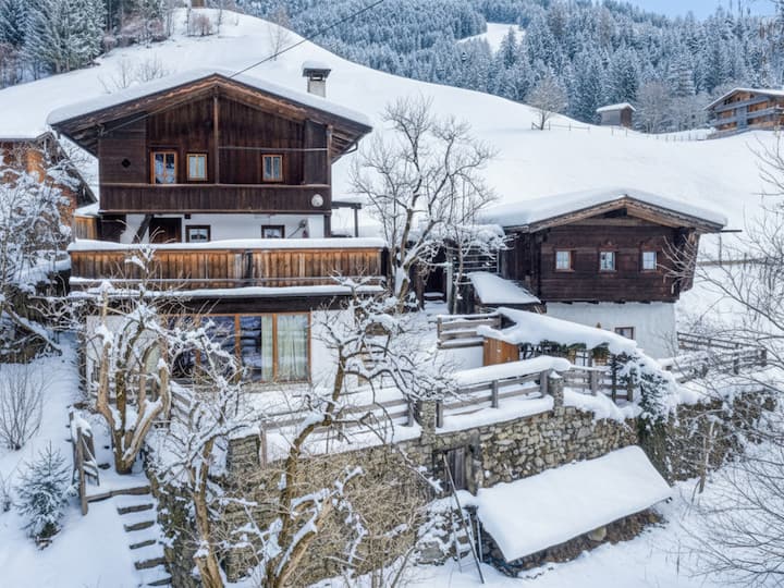 Kupferhäusl. Un Chalet Rustique Avec Une âMe - Alpbach