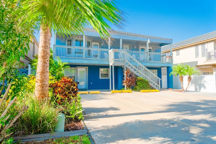 Casa Malbec - Private Pool - Walk To The Beach - South Padre Island