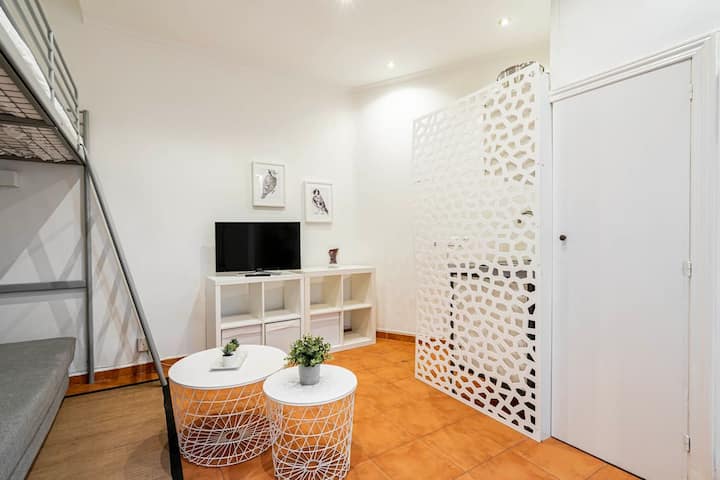 Nice Studio For 3 People In Gran Via. - Madrid