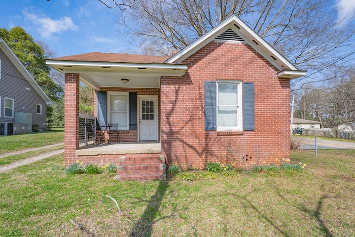 House On Shurley - In A Quiet Neighborhood - Rock Hill, SC