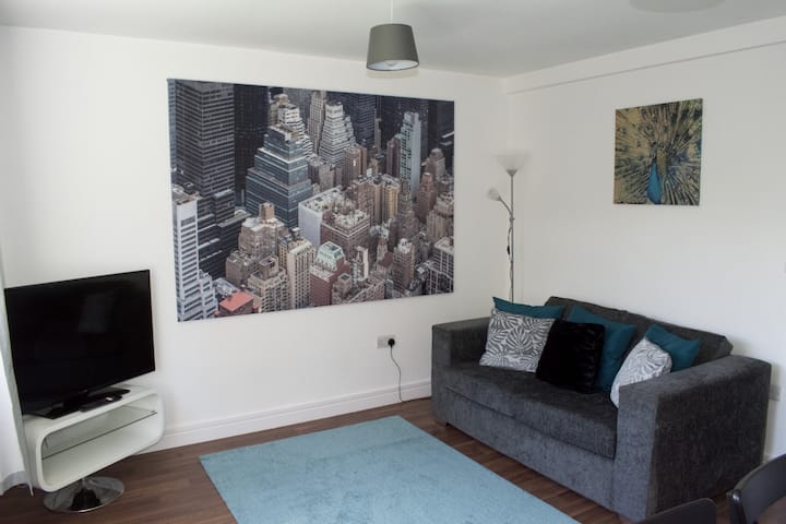 K Suites - Stunning 2 Bed Apt W/free Wi-fi - Hinckley
