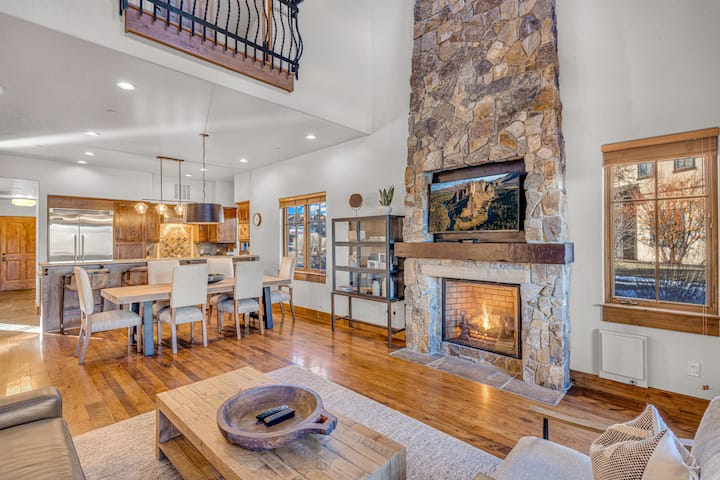 Upscale 4 Br Townhouse @ Juniper Preserve Resort - Eagle Crest, OR
