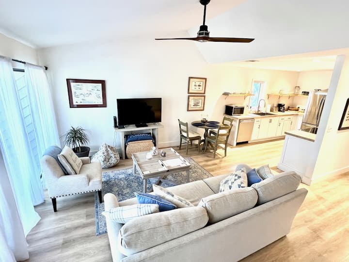 Tranquil Oasis, Golf Course Views Near Beach - Seabrook Island, SC