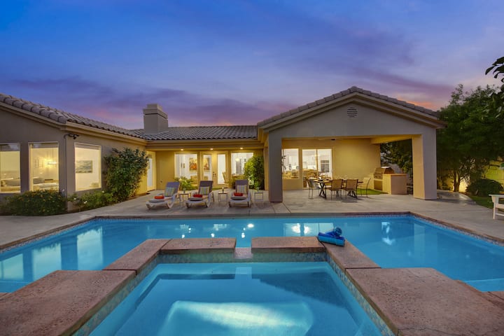 Sleek Escape: Pool, Spa, Built-in Bbq, Ev Charger! - Rancho Mirage, CA