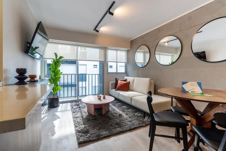 Geko | Bright 2br W/ Balcony Near Kennedy Park - Lima