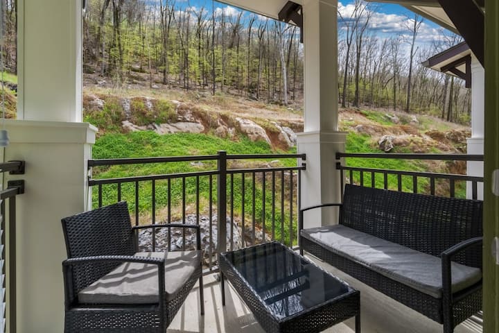 Family Escape W/ Garage, Pool & Park - Hoover, AL