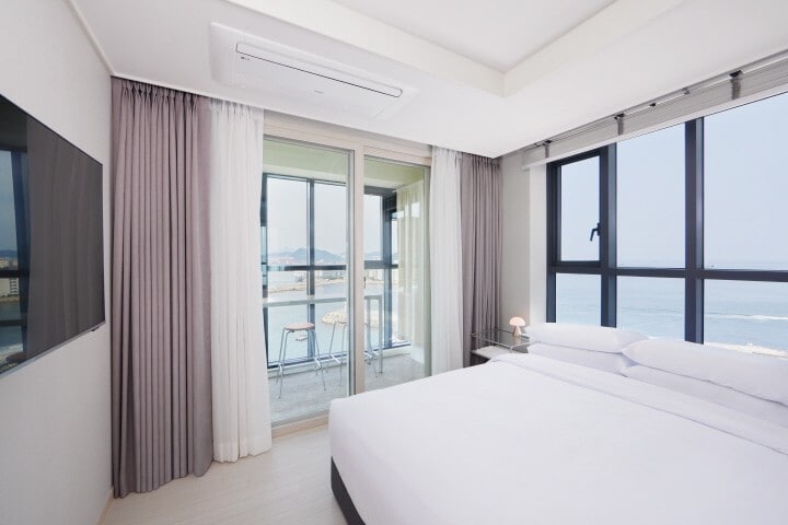 Deluxe Double Ocean View with Clean and Cozy Interior - Boutique hotels ...