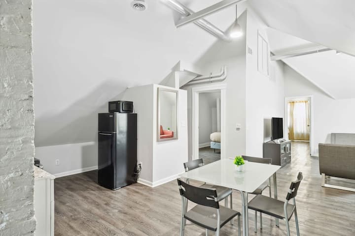 Detroit | 1bd Seasonal Holiday | Museums | Parks - Detroit, MI