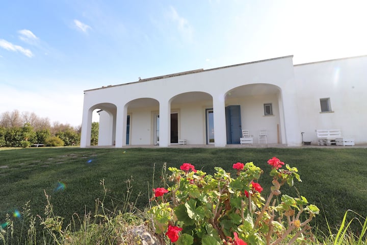 Elegante Villa Casale * Elegante Villa Casale 50 A - Melendugno