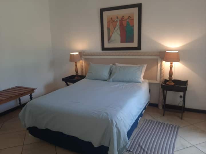 Lanseria Lodge - Cottage 2 - Lanseria