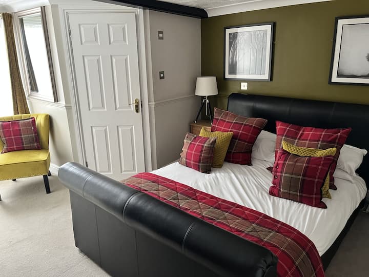 Superking King Ensuite With Shower At The Ship Hot - Dungeness