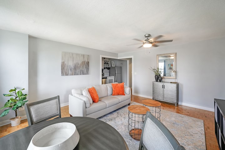 Downtown Condo With Panoramic Skyline View - Emory University, Atlanta