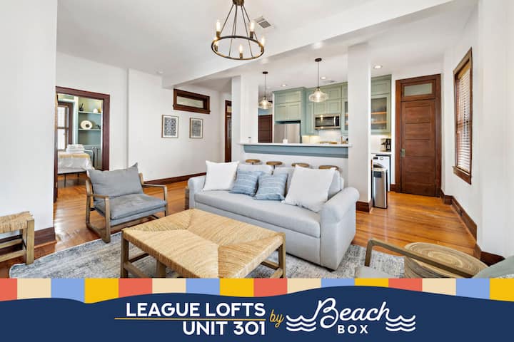 Stylish Loft, 3 Blocks To The Strand In Galveston - Texas City, TX