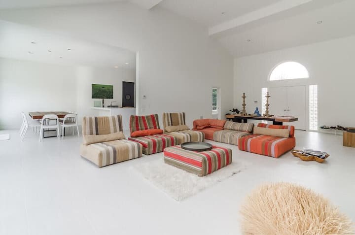 West Hamptons 5br 5 Baths - Heated Pool - Westhampton, NY