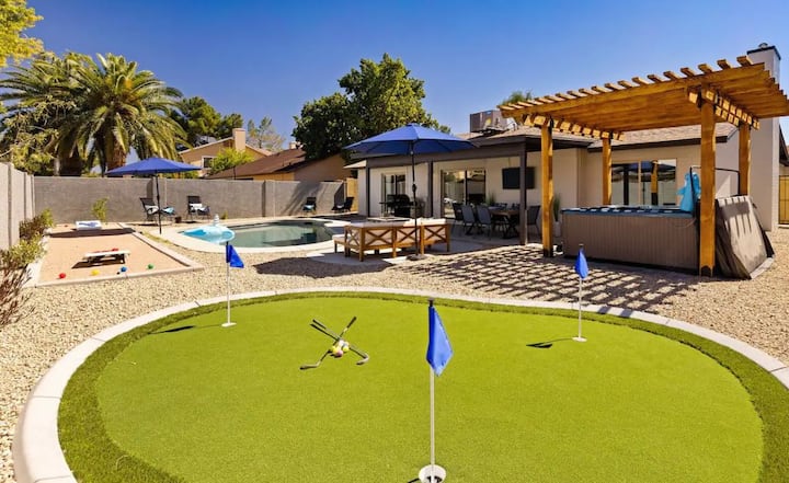 Hot Tub, Pool & Game Room - Bring Your Family! - Arizona