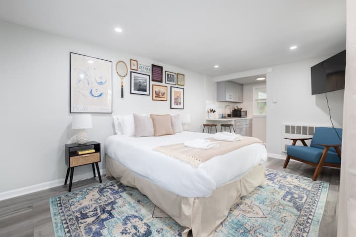 The Andrews Studio · Near Mystic, Casinos + Uscga - Mystic