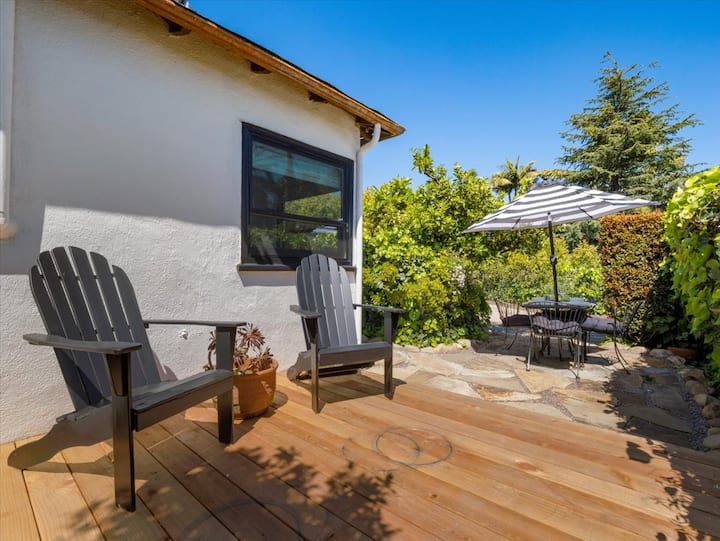 Walk To Coffee, Relax On The Private Deck! - Santa Barbara, CA
