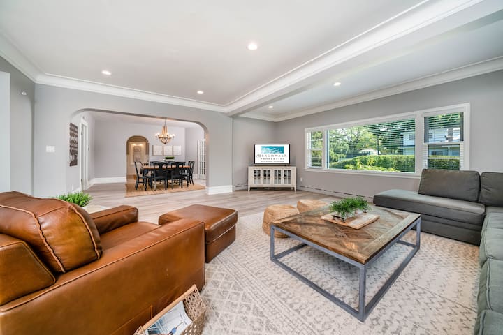 4+ Bedroom Beach Retreat Near South Beach & Town! - South Haven, MI